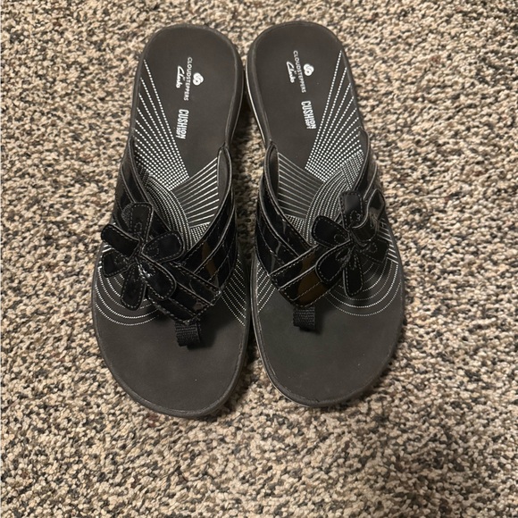 Cloudsteppers by Clarks | Shoes | Cloudsteppers By Clarks Black Floral ...
